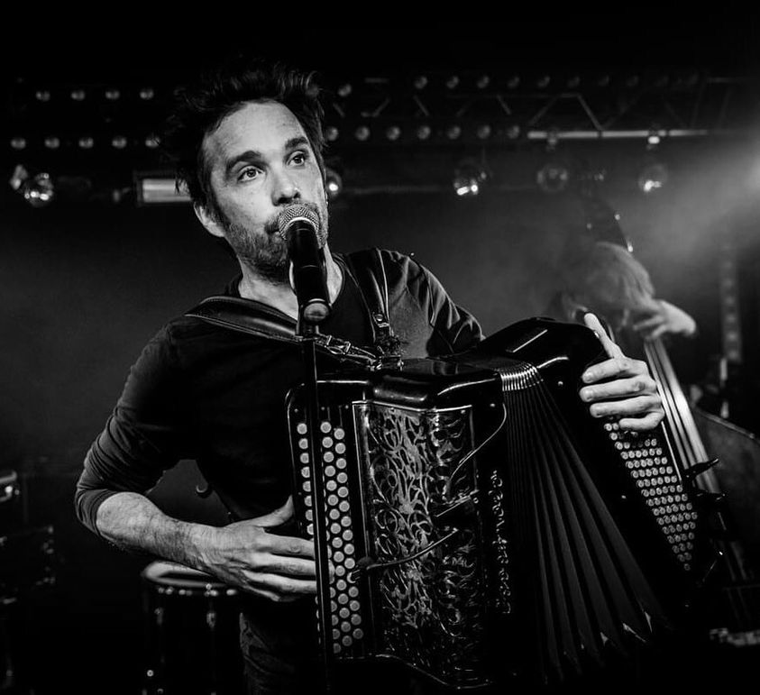 Ben Herbert Larue, au clair de sa plume | NosEnchanteurs