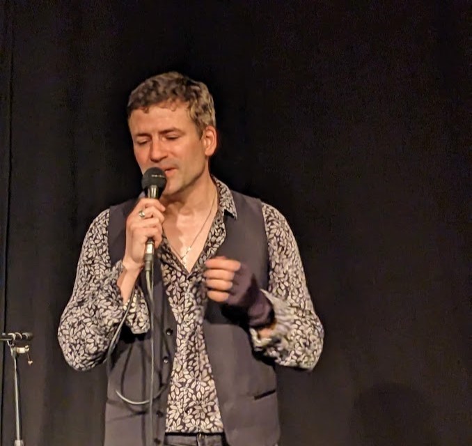 Nicolas Fraissinet : des étoiles dans les yeux, le livre | NosEnchanteurs