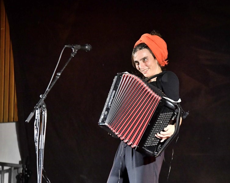 Justine Jérémie, d’elle à nous | NosEnchanteurs