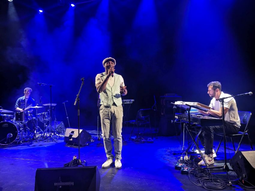 Gyslain.N, l’amour en marche | NosEnchanteurs